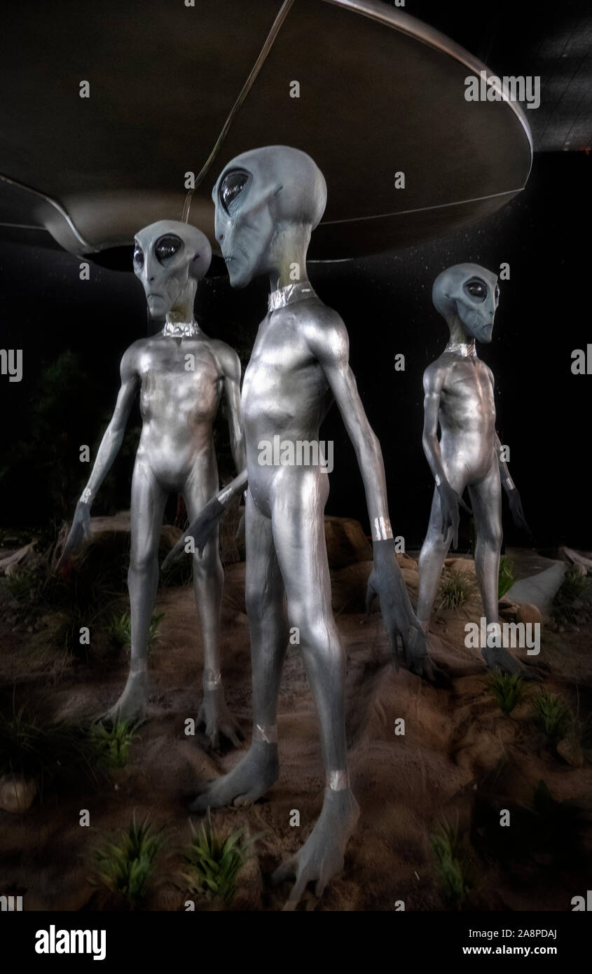 Grey aliens hi-res stock photography and images - Alamy