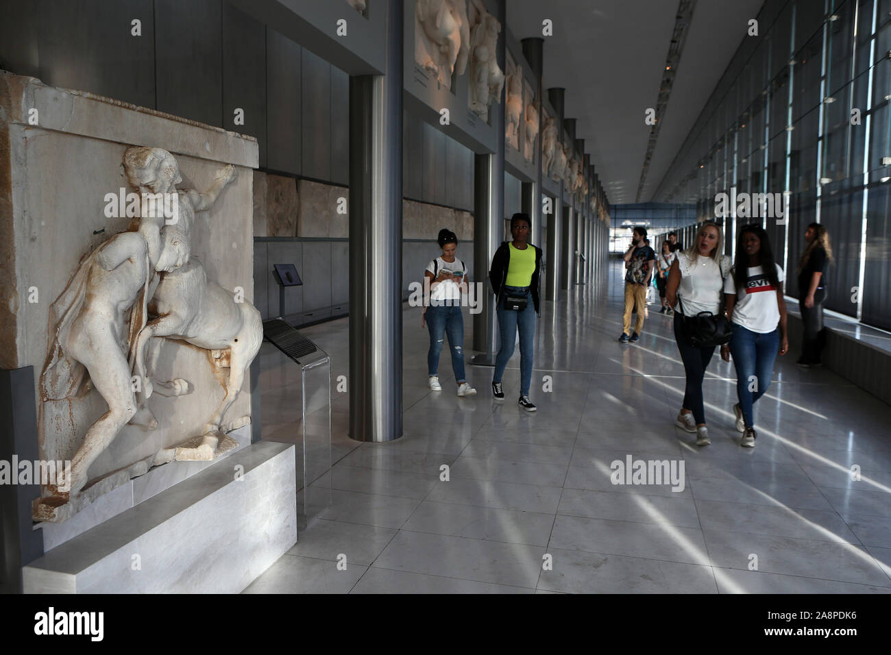 Metopes hi-res stock photography and images - Alamy