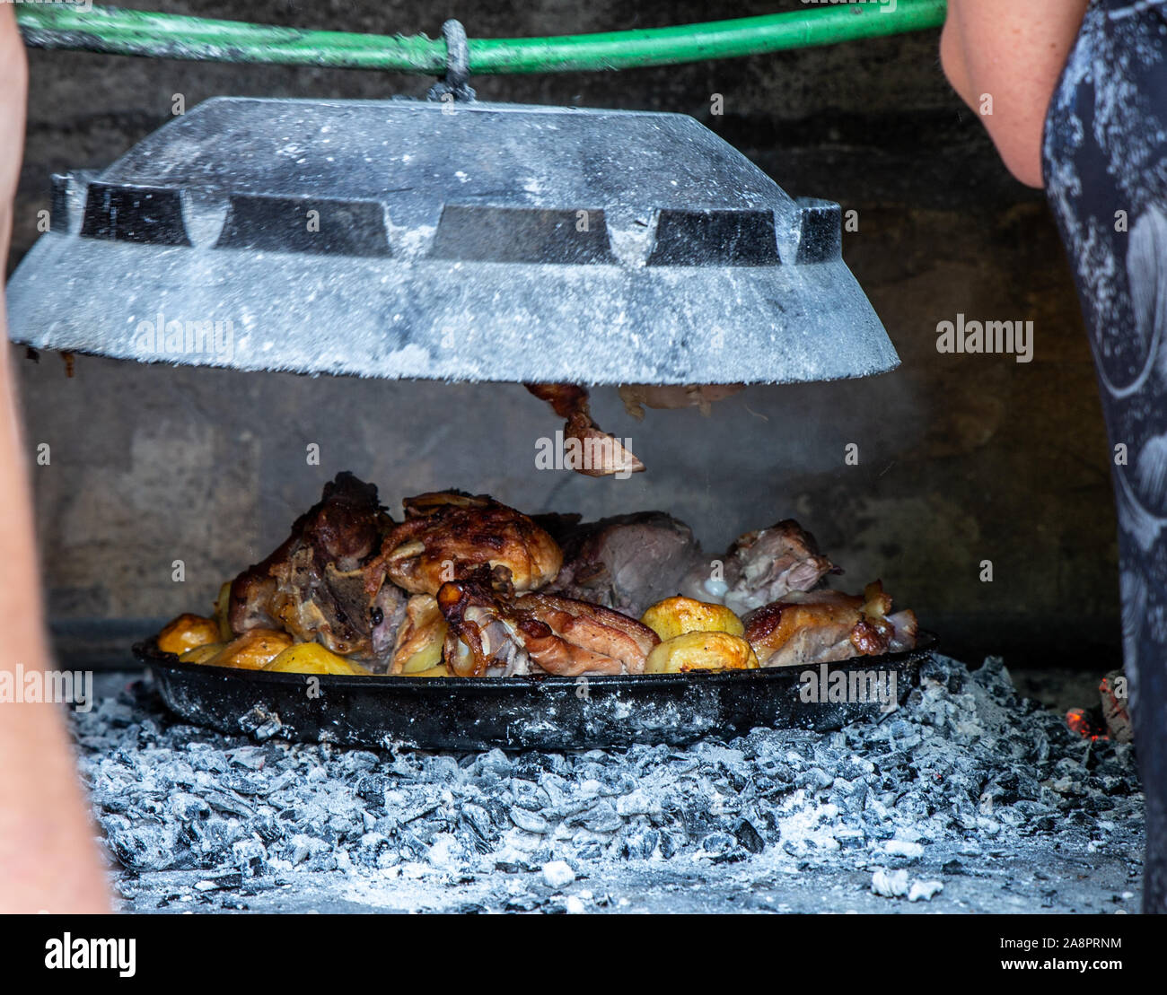 Ispod sac hi-res stock photography and images - Alamy