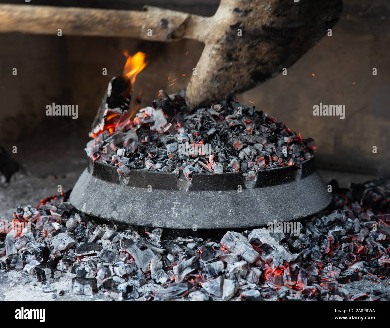 Roast cooking method hi-res stock photography and images - Alamy