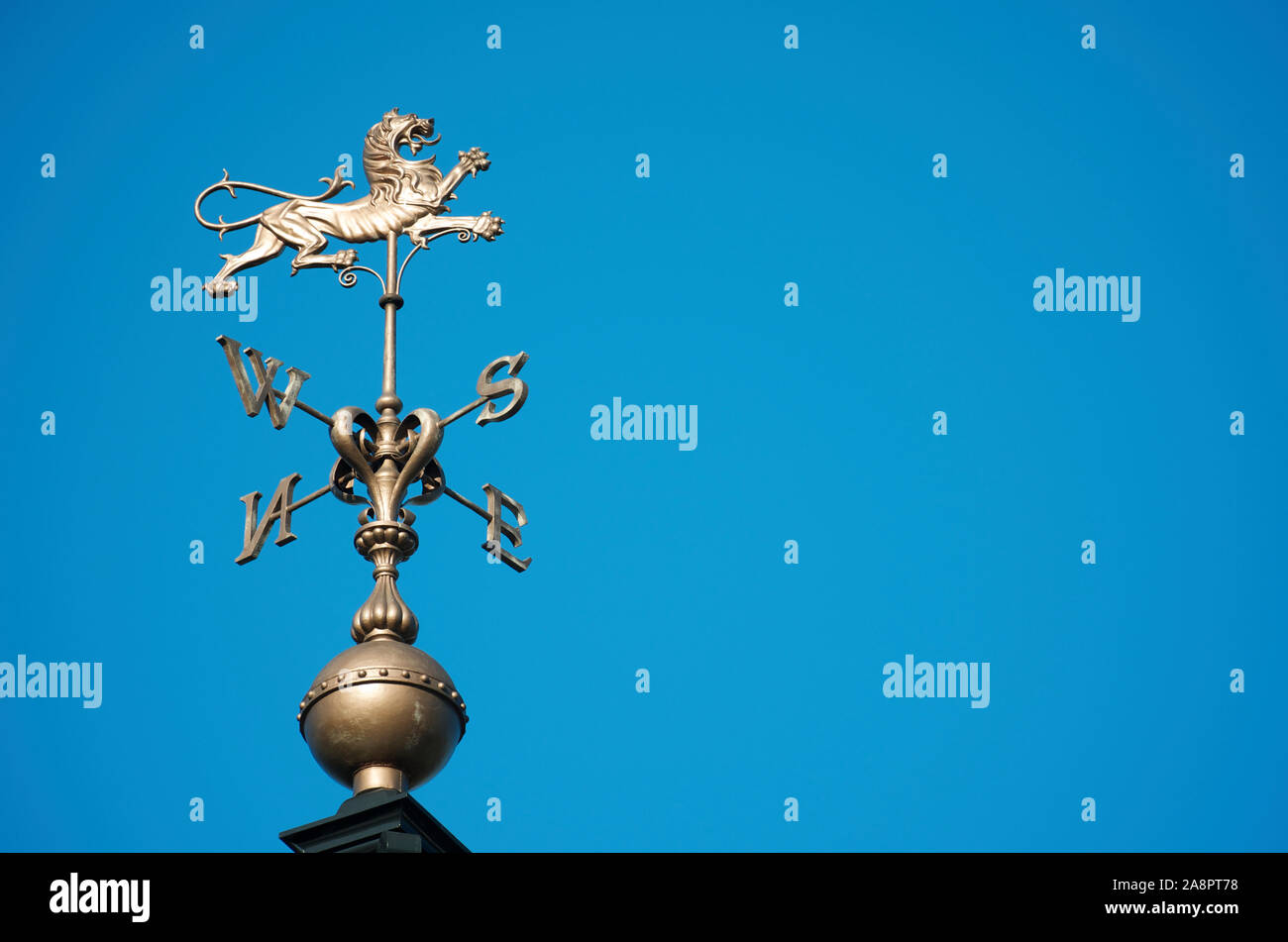 Weather vane symbol hi-res stock photography and images - Alamy