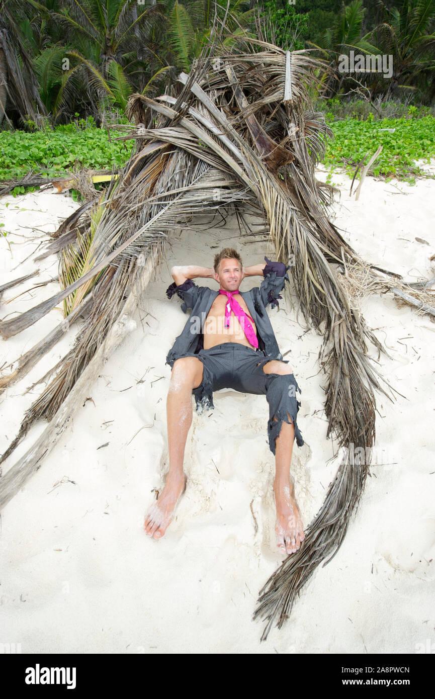 Castaway people desert island hi-res stock photography and images - Alamy