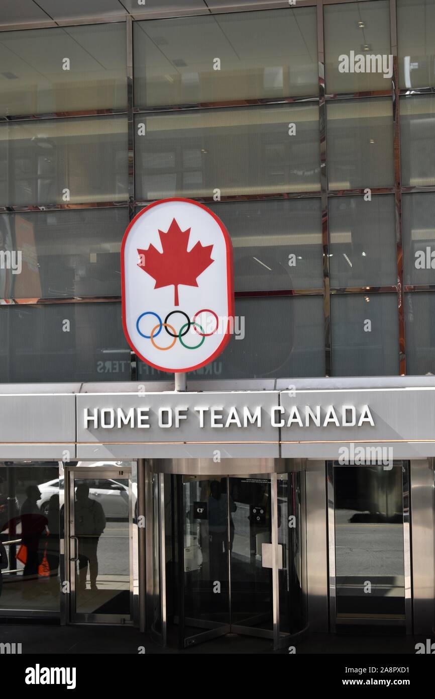 Toronto underground path hi-res stock photography and images - Alamy