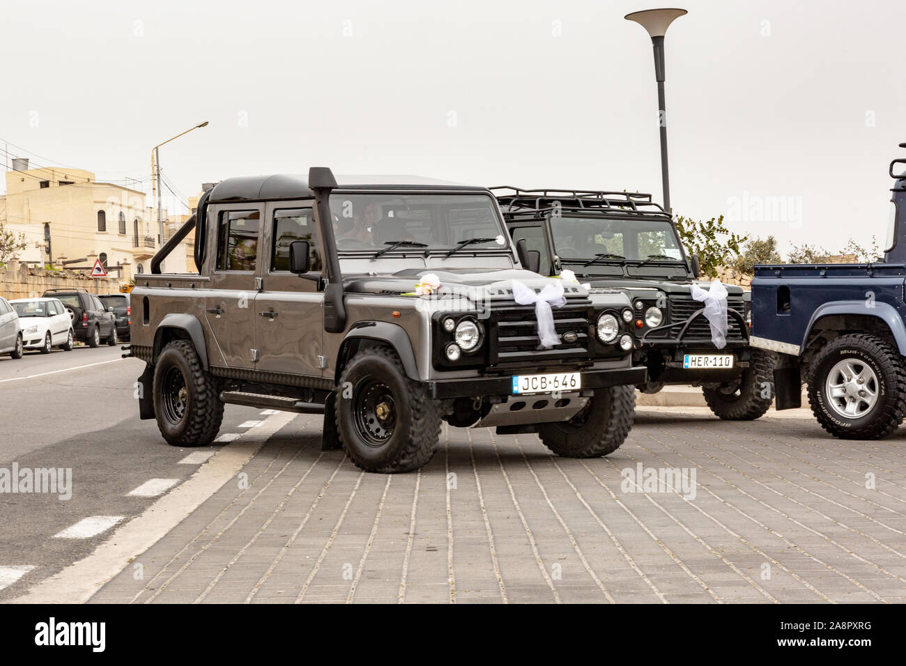 Land Rover Wedding Stock Photo - Alamy