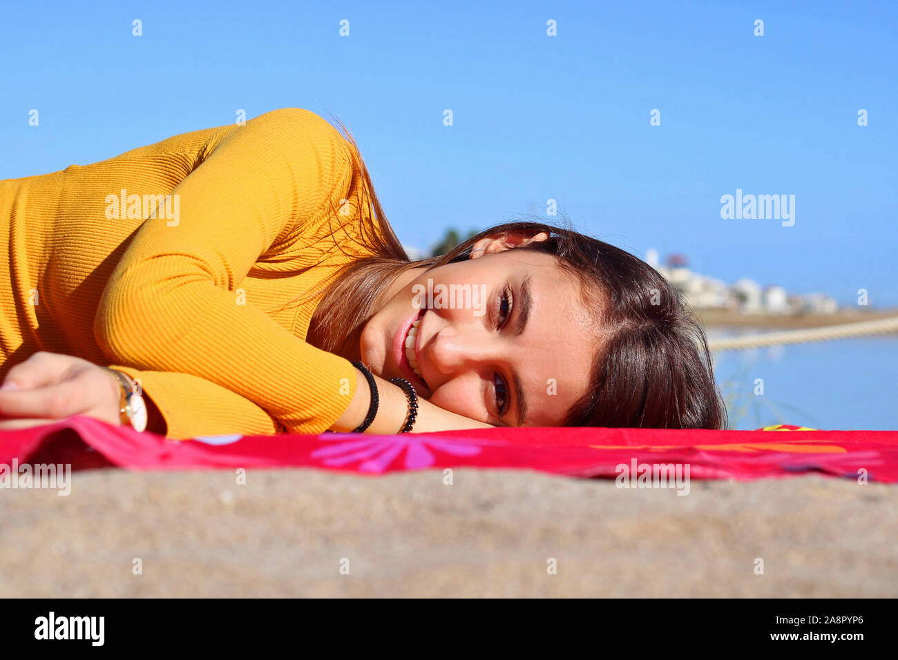 Chill out hi-res stock photography and images - Alamy
