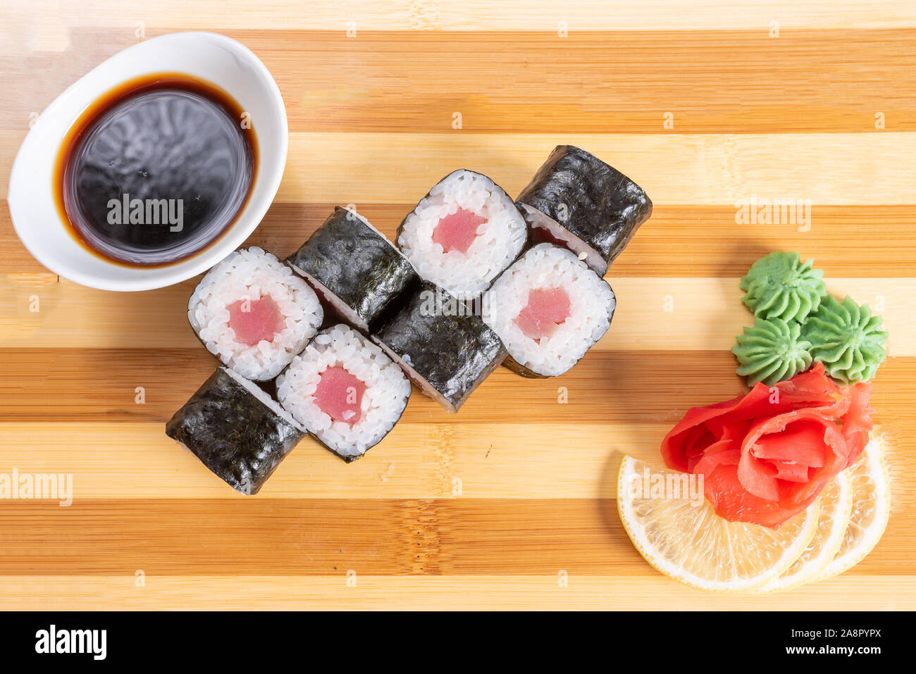 Red tuna sushi hi-res stock photography and images - Alamy