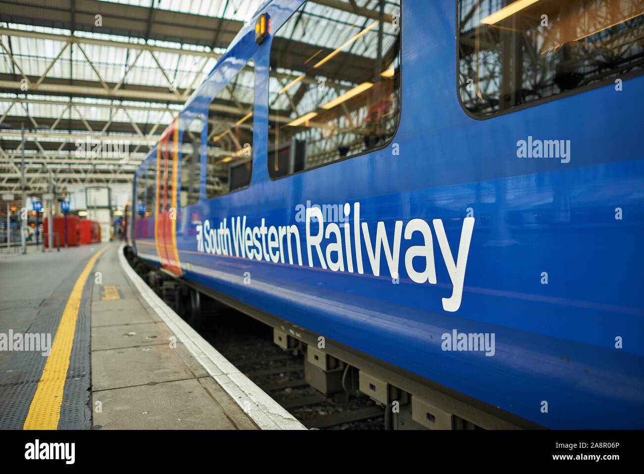 South western railway train hi-res stock photography and images - Alamy