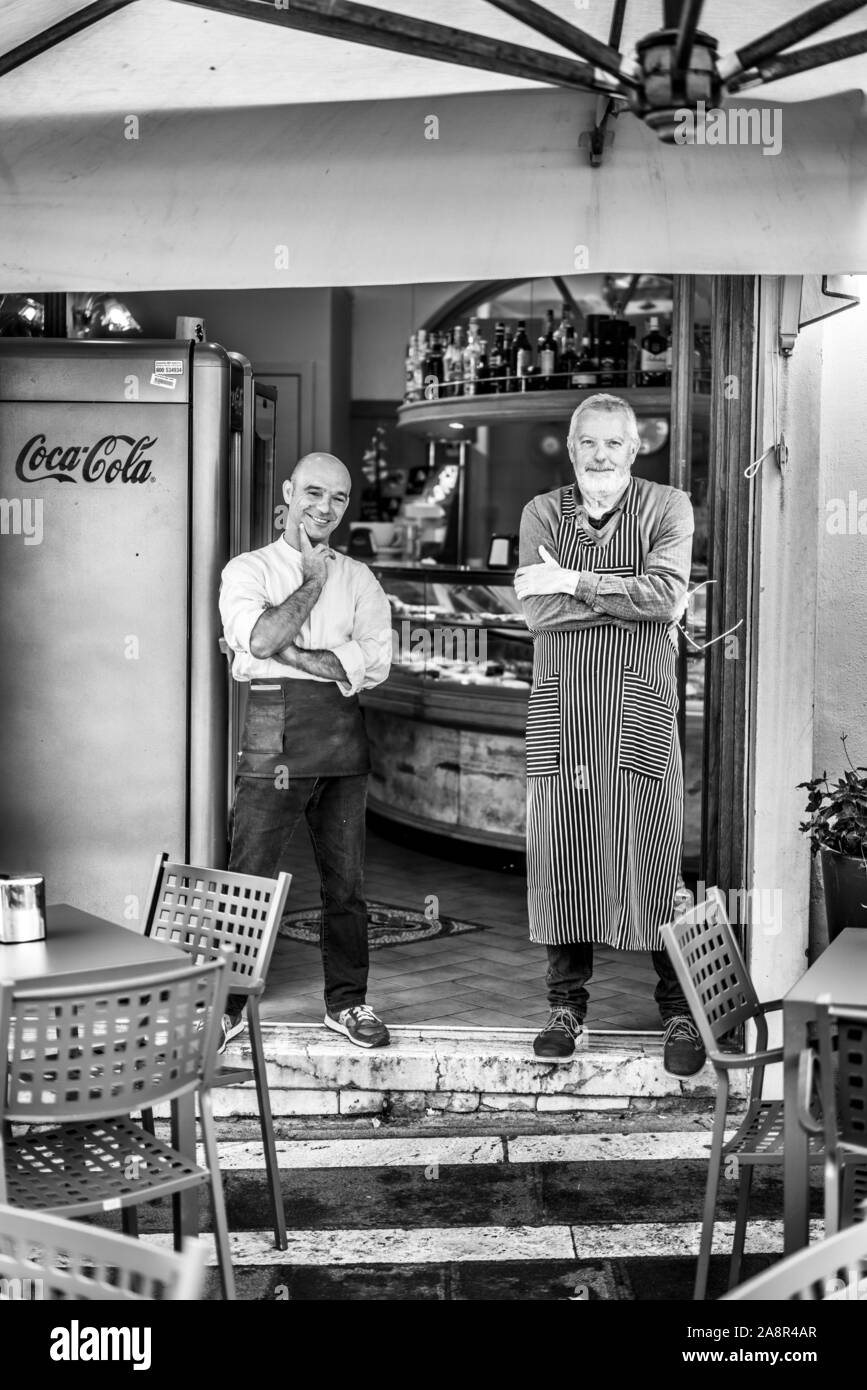 Typical italian narrow street europe Black and White Stock Photos ...