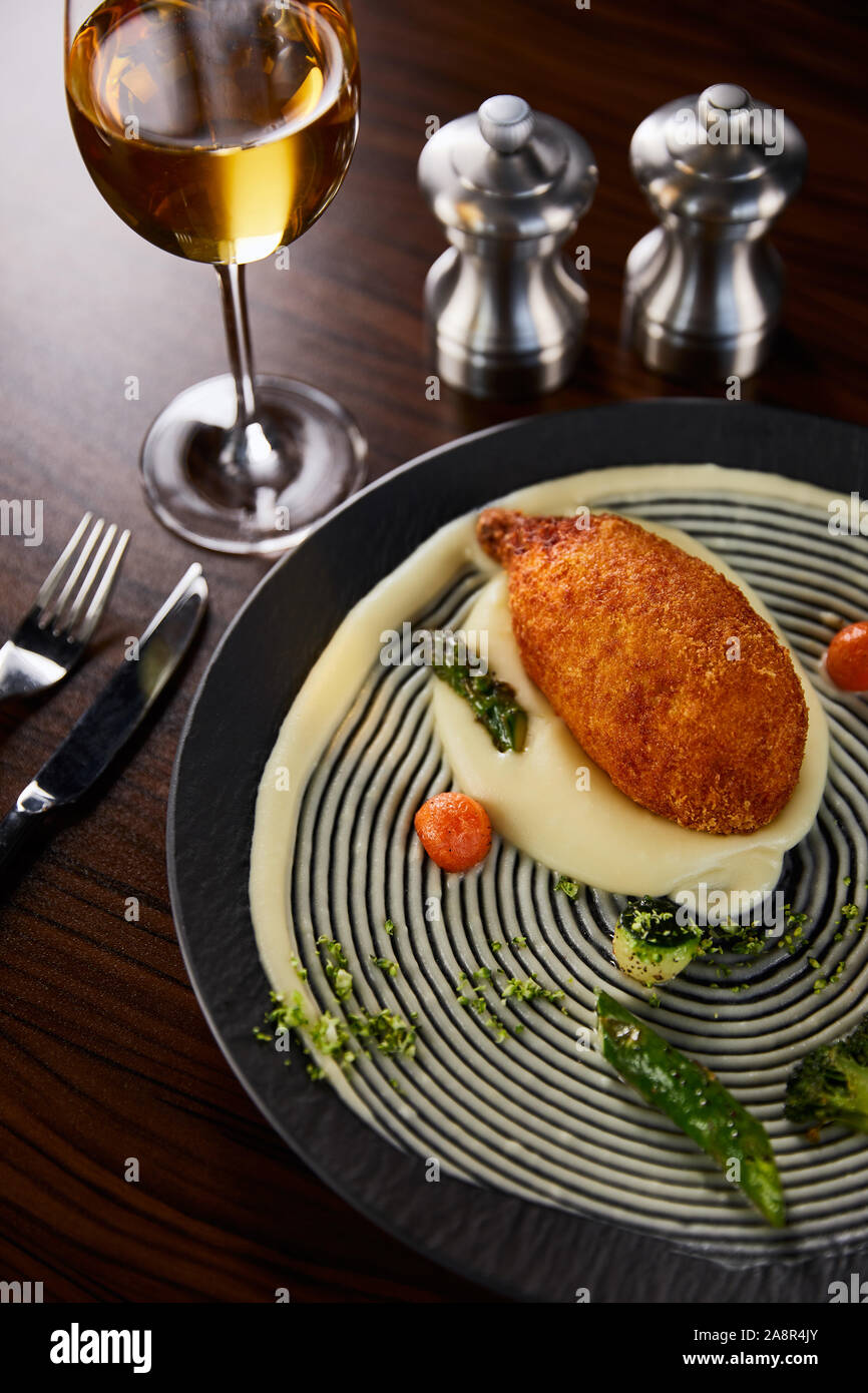 Chicken kiev hi-res stock photography and images - Alamy