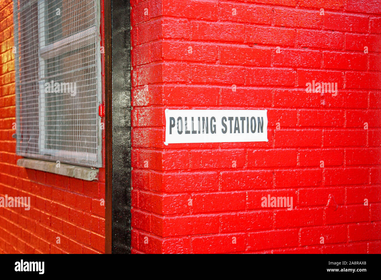 Red poling hi-res stock photography and images - Alamy