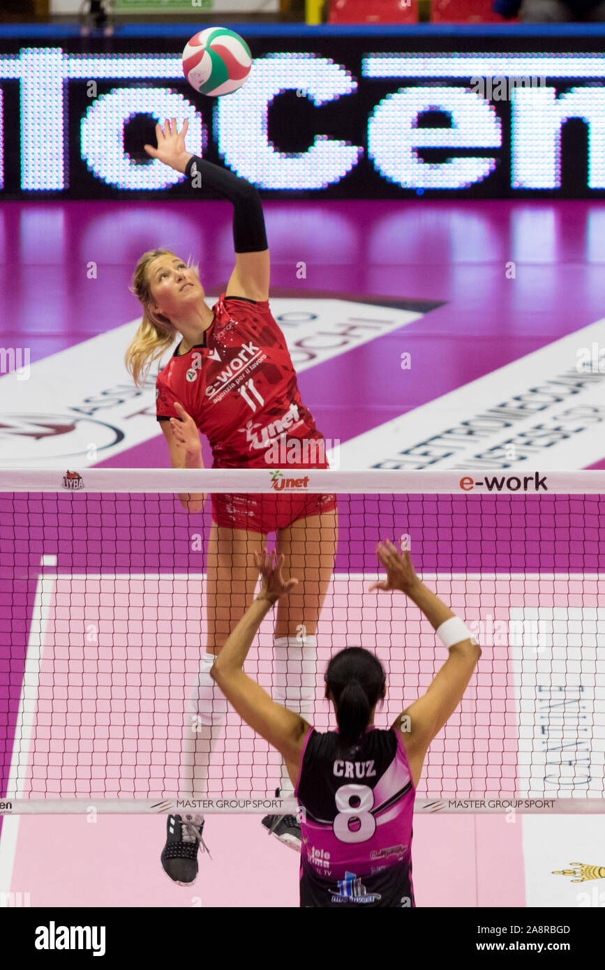 spike of karsta lowe ,uyba) during Unet E-Work Busto Arsizio vs Golden ...