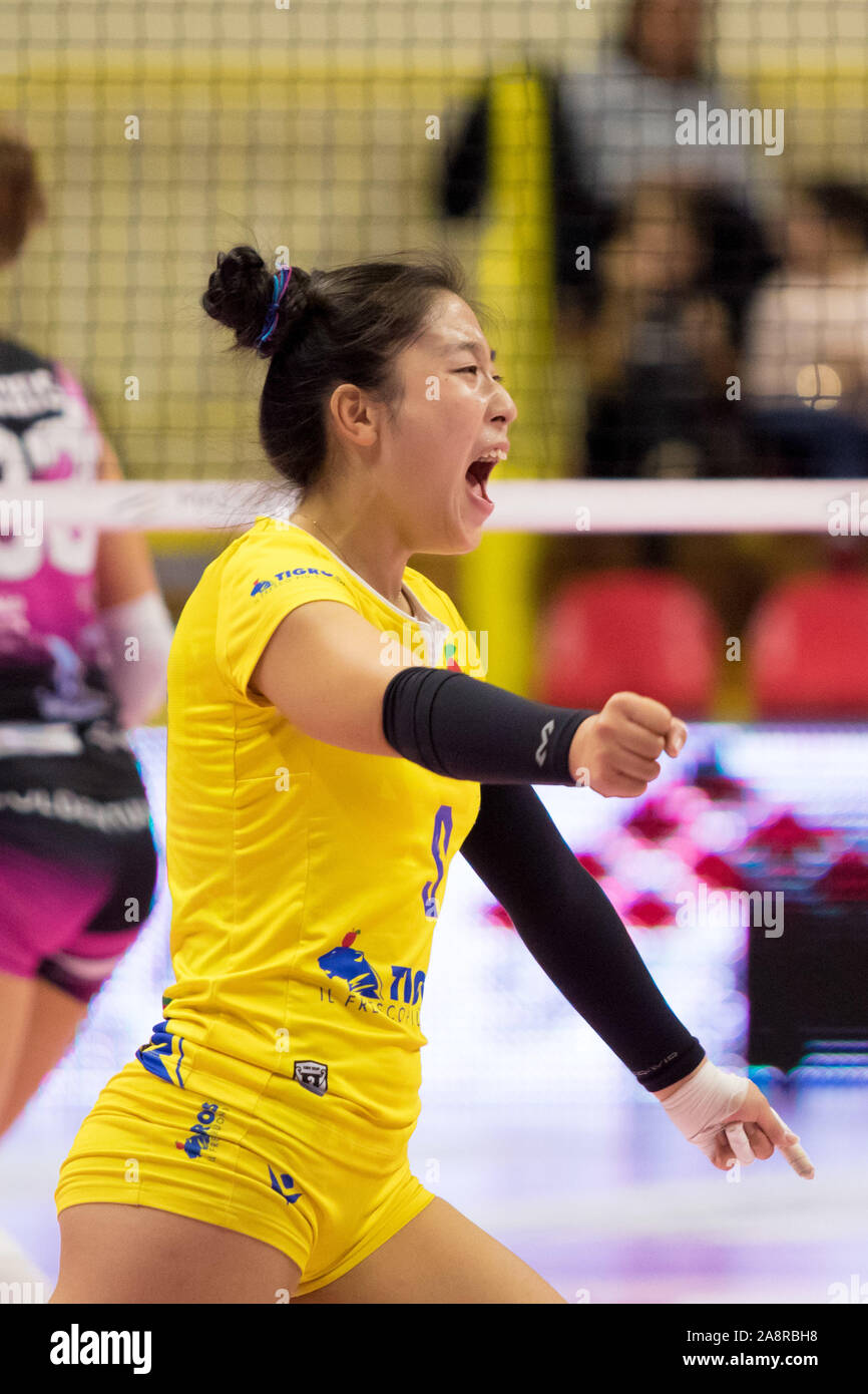 Simin hi-res stock photography and images - Alamy