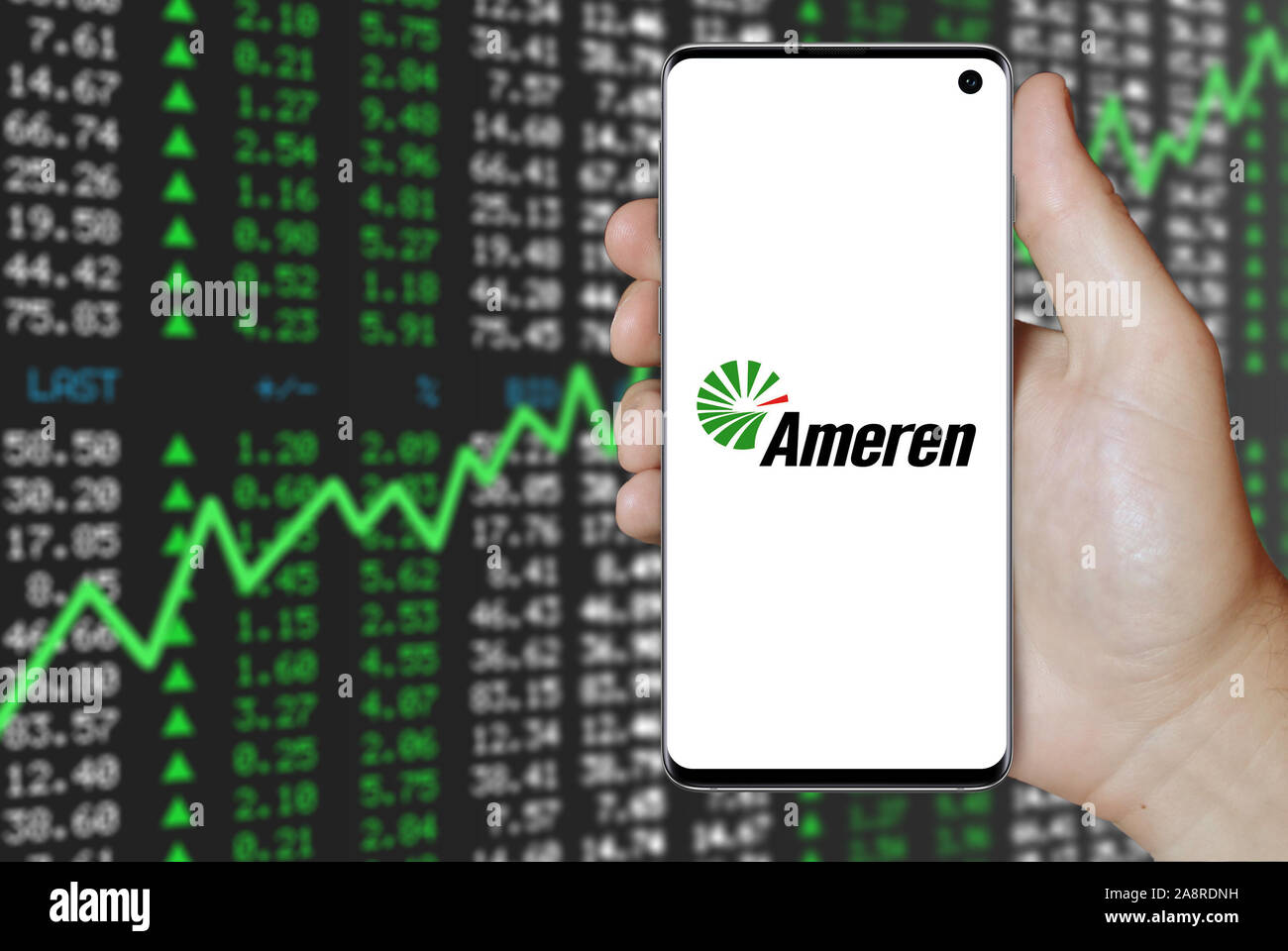 Logo of public company Ameren Corp displayed on a smartphone. Positive ...