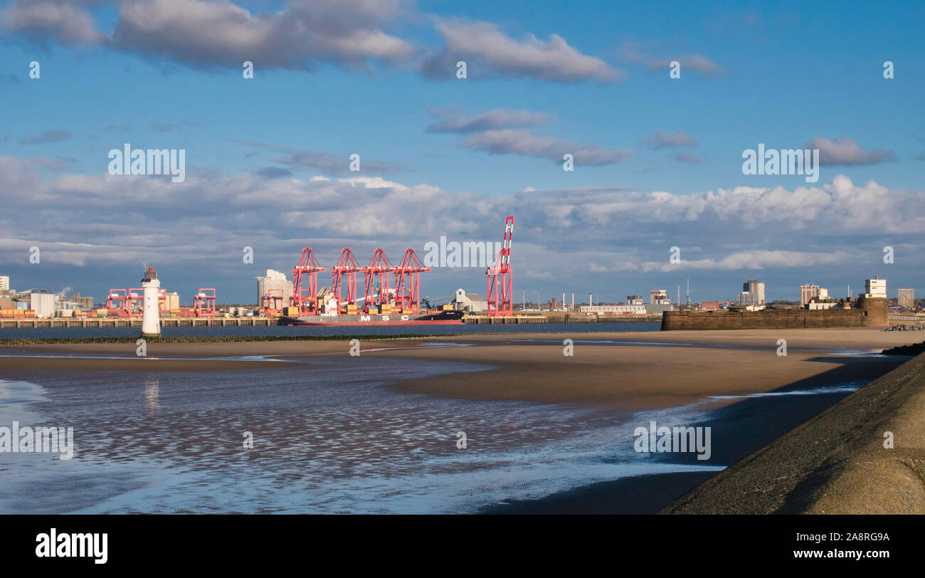 Deep sea terminal hi-res stock photography and images - Alamy