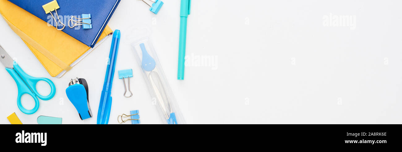 Scattered pens paper hi-res stock photography and images - Alamy