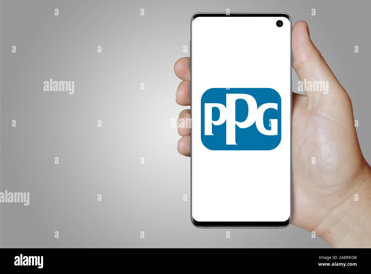 Logo of public company PPG Industries displayed on a smartphone. Grey ...