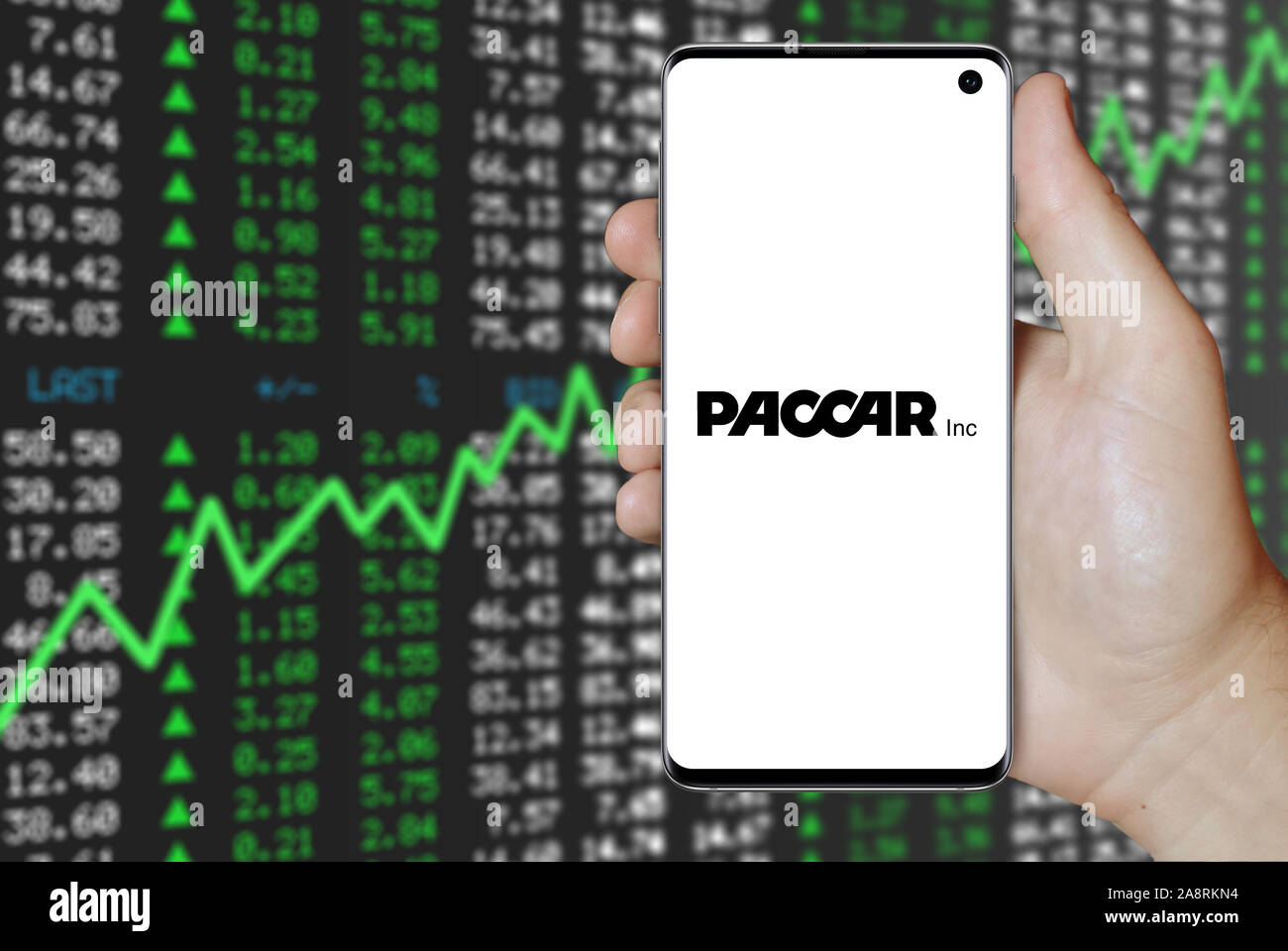 Logo of public company PACCAR Inc. displayed on a smartphone. Positive ...