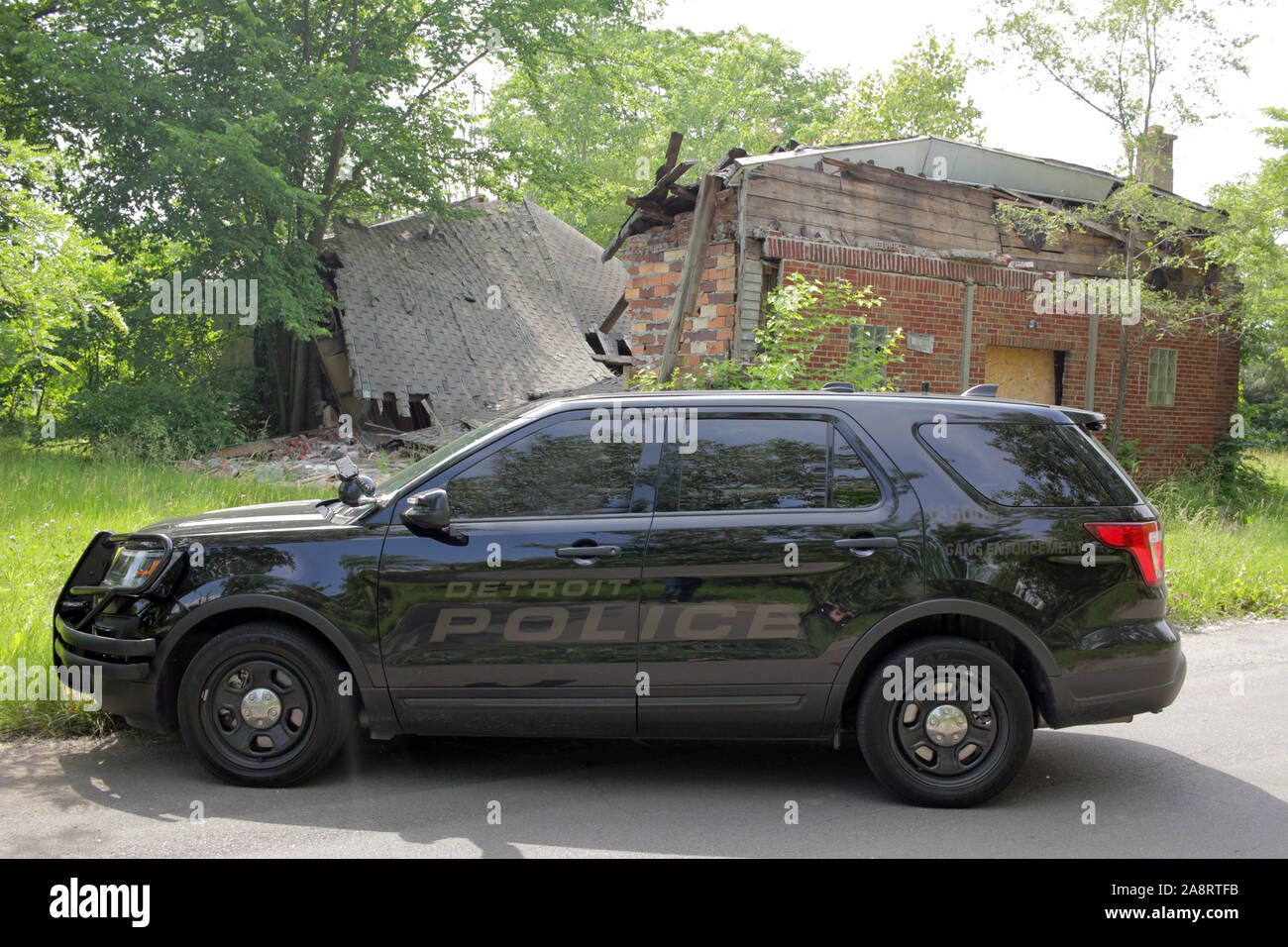 Destroyed police car hi-res stock photography and images - Alamy