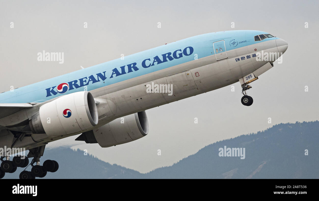 Korean air cargo hi-res stock photography and images - Alamy