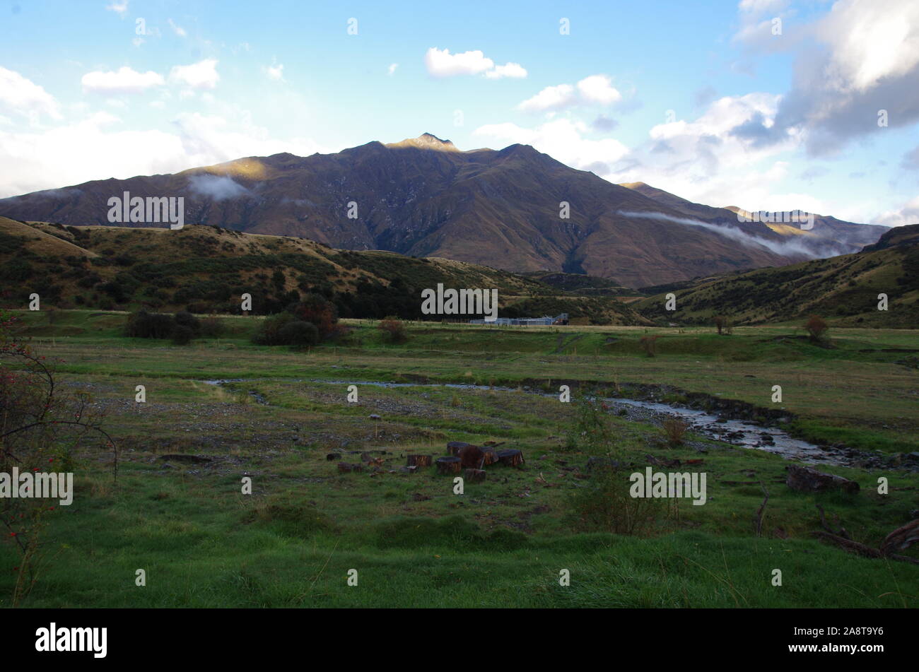 Te Araroa Trail. Motatapu Alpine Track. South Island. New Zealand Stock ...