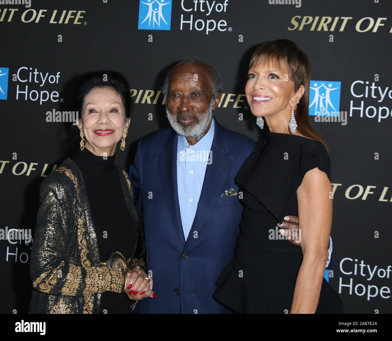 City of Hope Spirit of Life Gala at the Barker Hangar in Santa Monica ...
