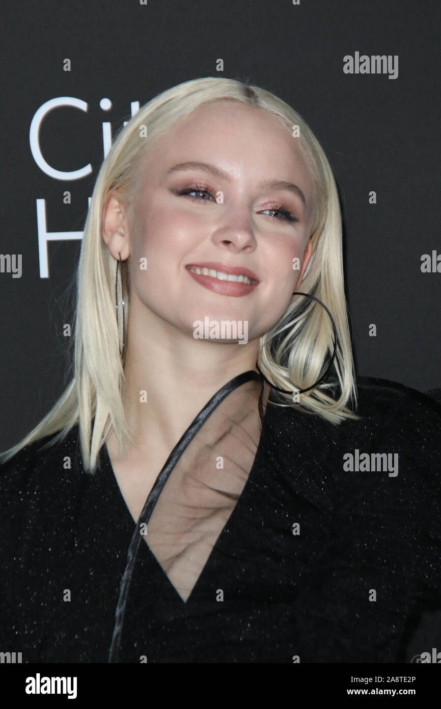 City of Hope Spirit of Life Gala at the Barker Hangar in Santa Monica ...