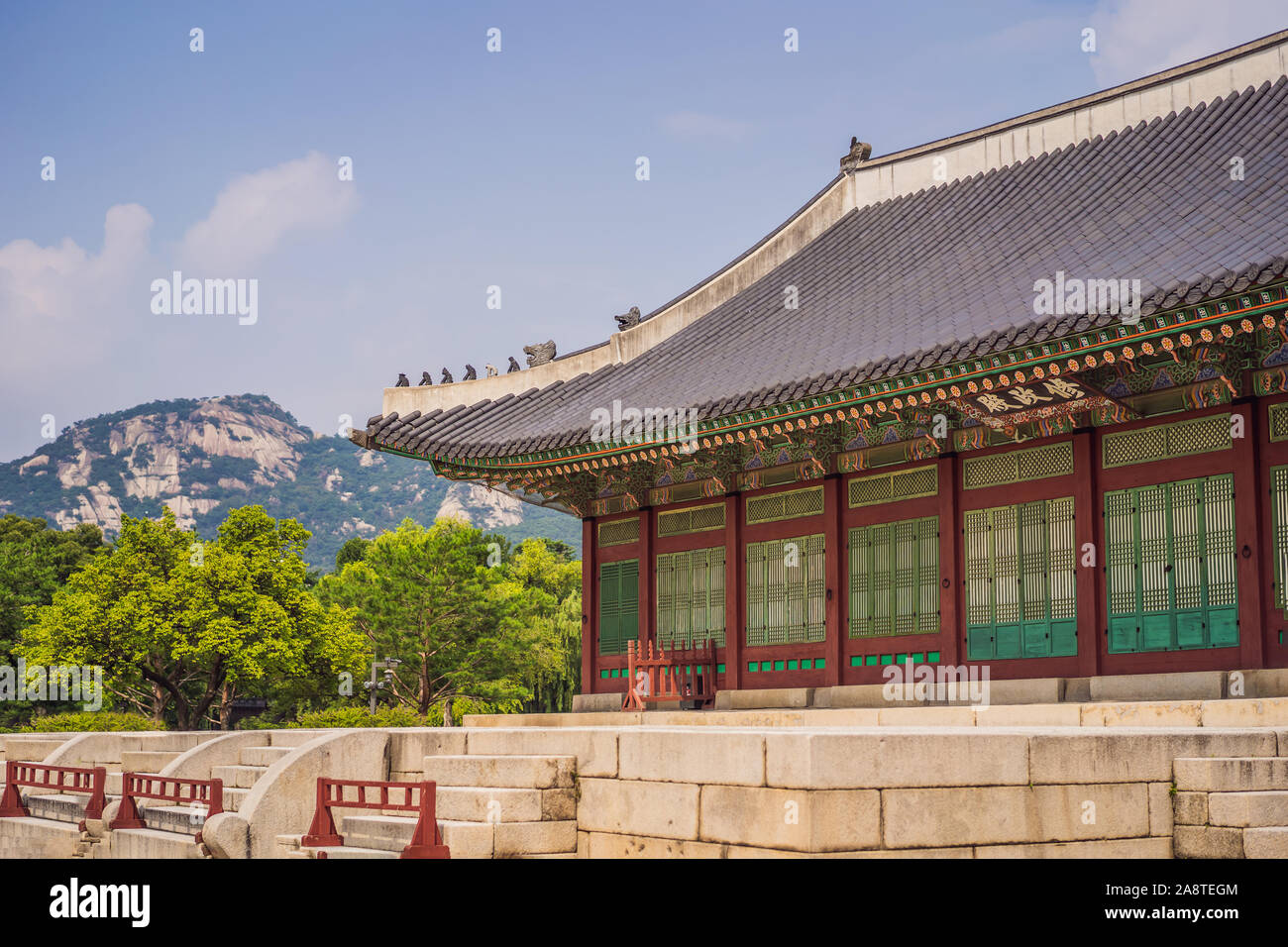 Gyeongbokgung Palace grounds in Seoul, South Korea Stock Photo - Alamy