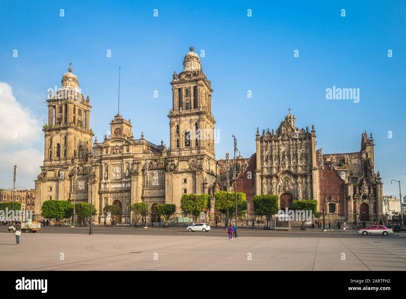 Cathedral mexico city exterior hi-res stock photography and images - Alamy