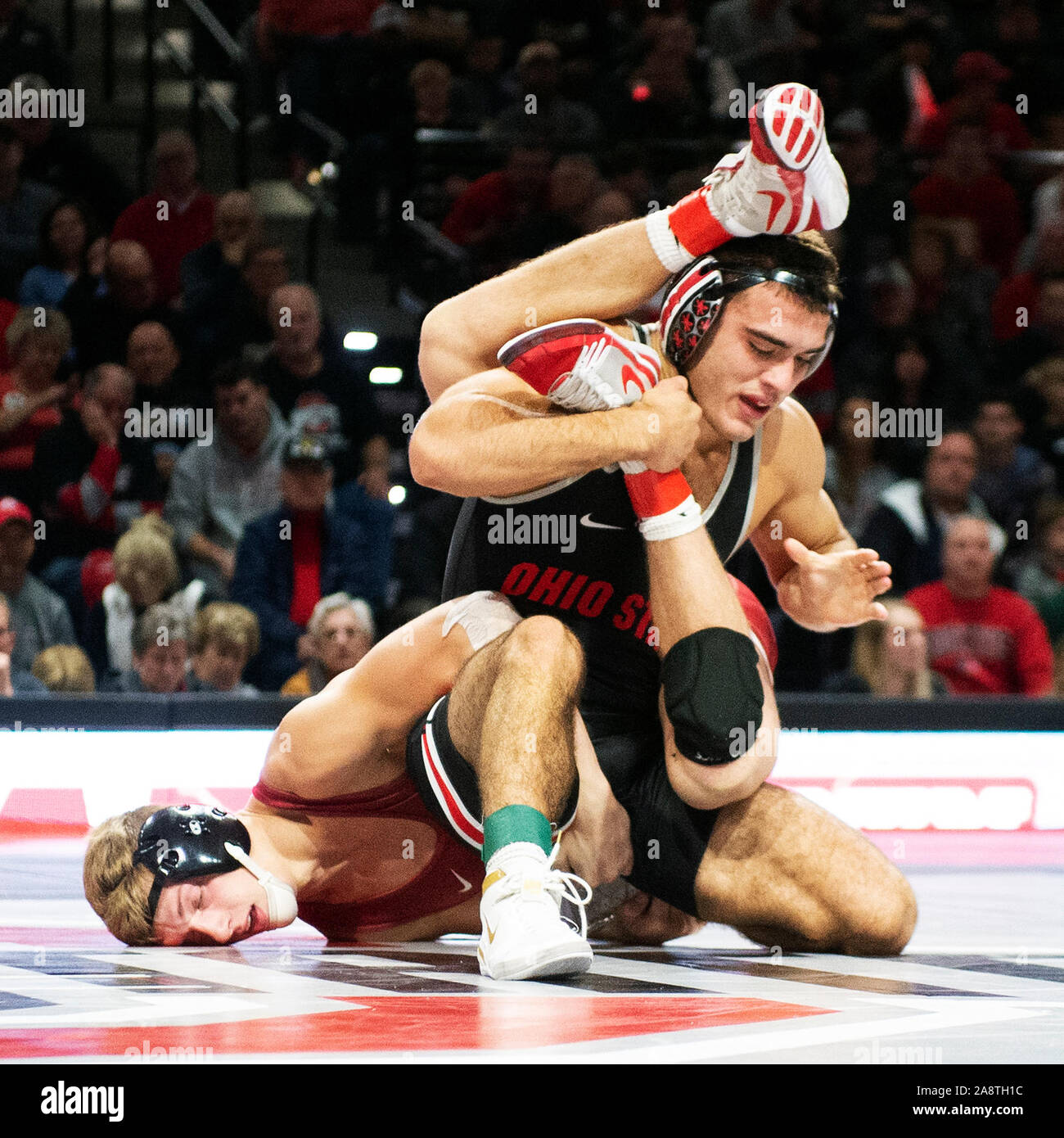 November 10, 2019: Ohio State Buckeyes Ethan Smith (black) wrestles ...