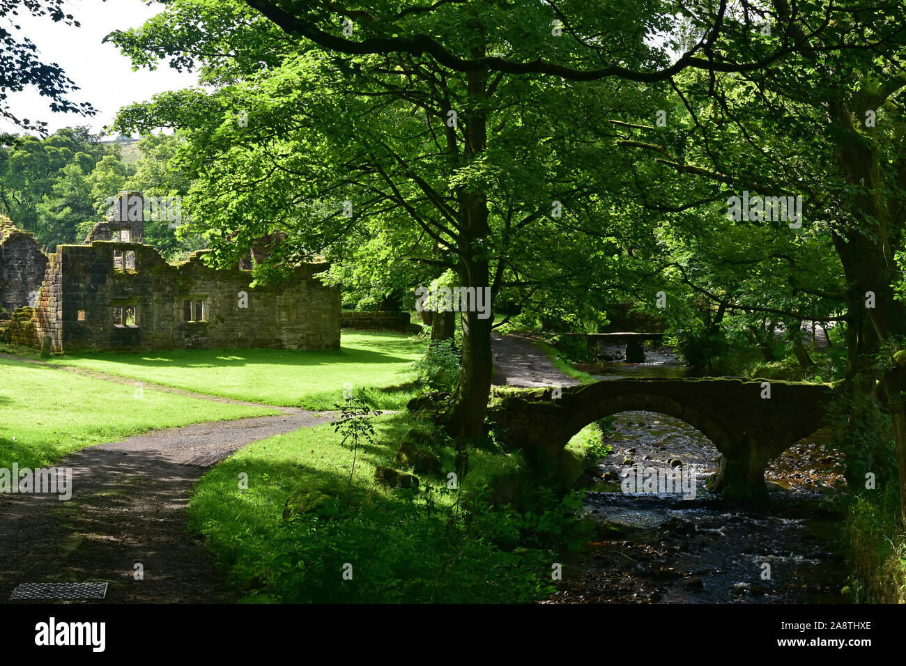 Wycoller, Pack Horse and Clapper bridges, Lancashire Stock Photo - Alamy
