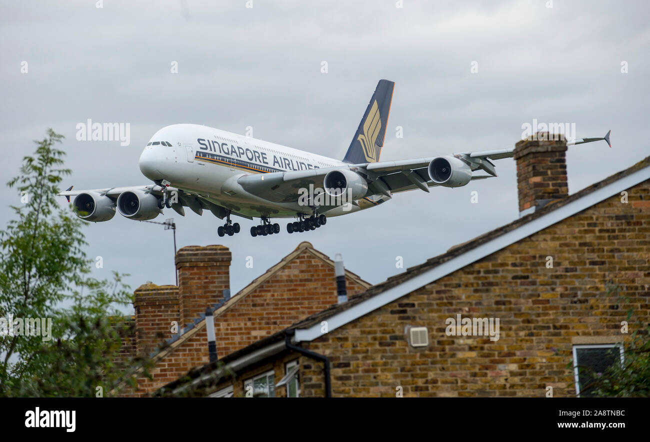A low flying Singapore Airlines A380 airbus coming into land over the ...