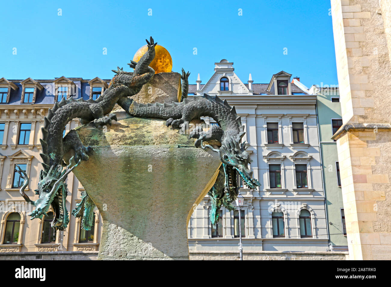 Dragon well hi-res stock photography and images - Alamy