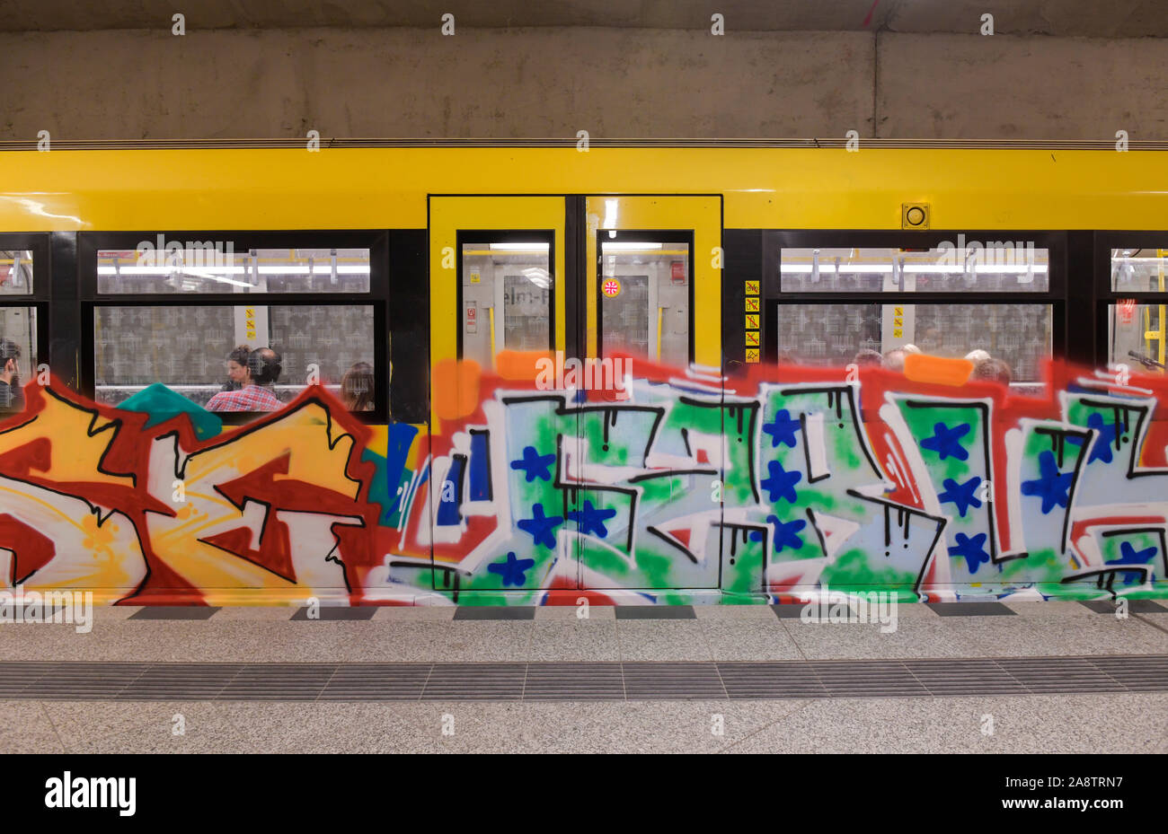 U-Bahn, Graffiti, Berlin, Deutschland Stock Photo - Alamy