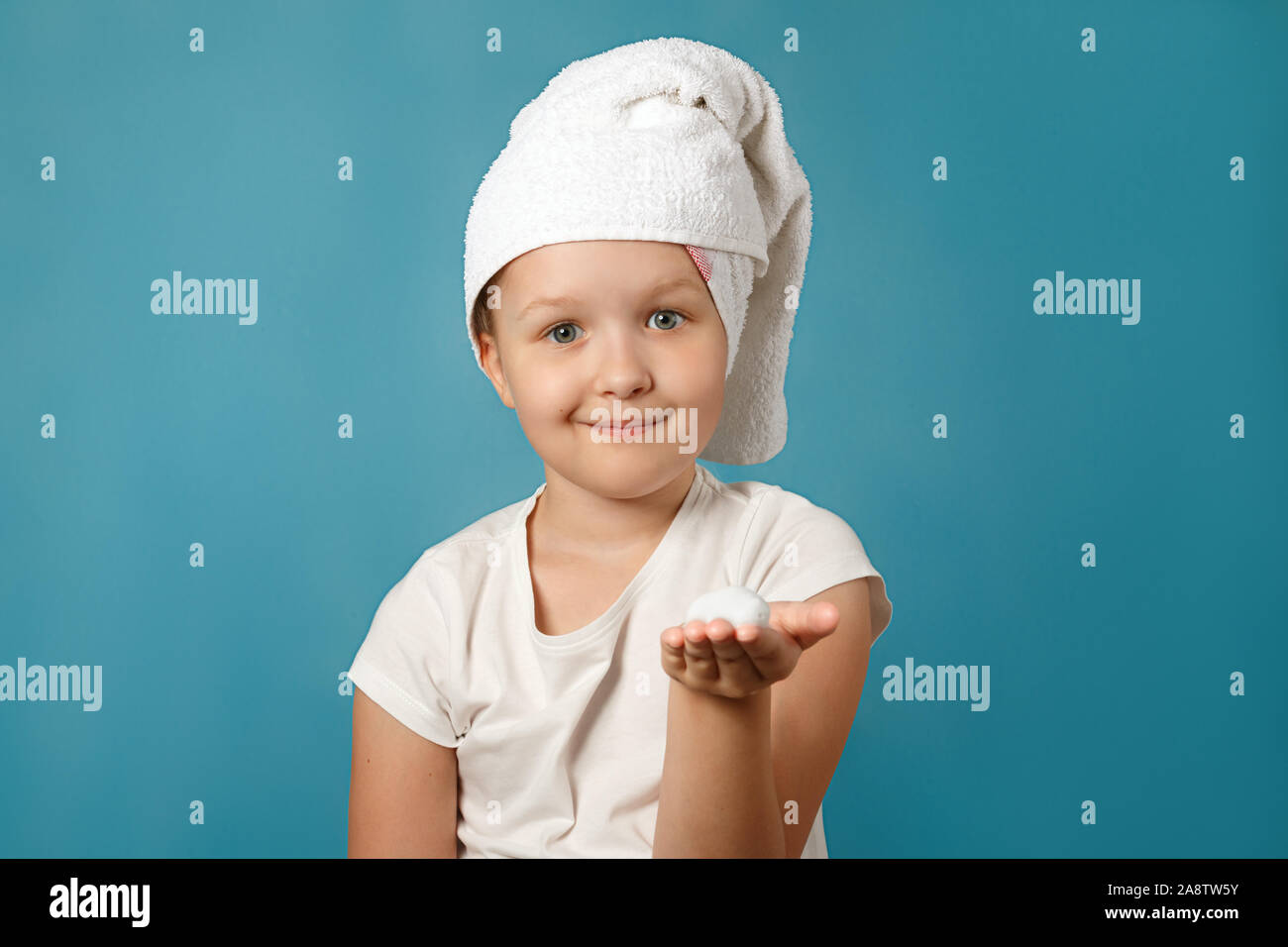 Foam hand hi-res stock photography and images - Alamy