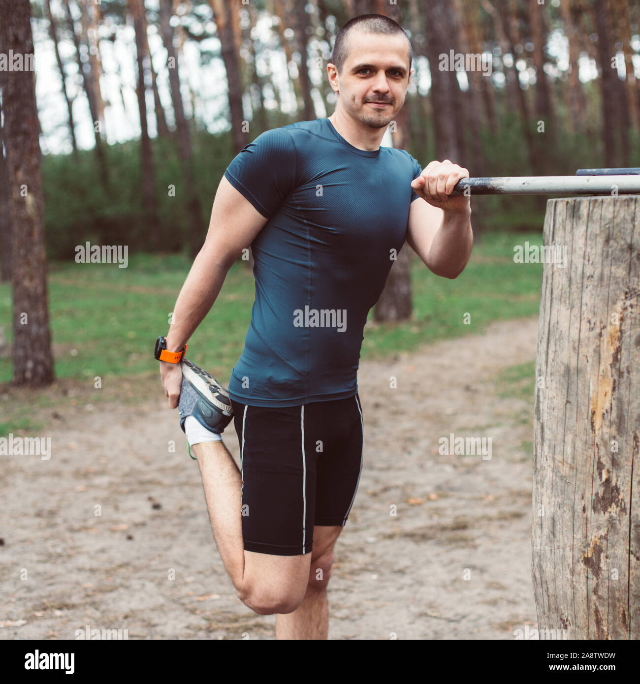 Very muscular legs man hi-res stock photography and images - Alamy