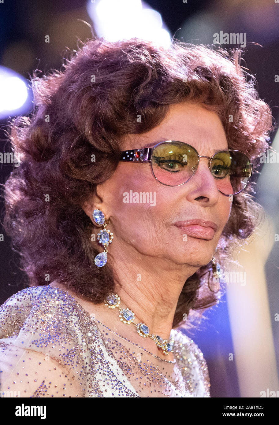 Hamburg, Germany. 09th Nov, 2019. Sophia Loren, Italian actress, at the ...