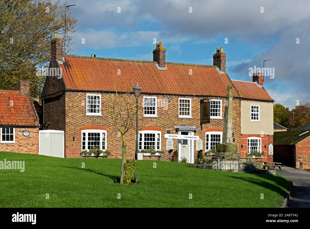The Wellington Inn, in the Village of Lund, East Yorkshire, England UK ...