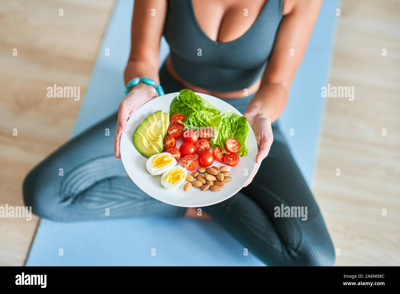 Yoga eating hi-res stock photography and images - Alamy