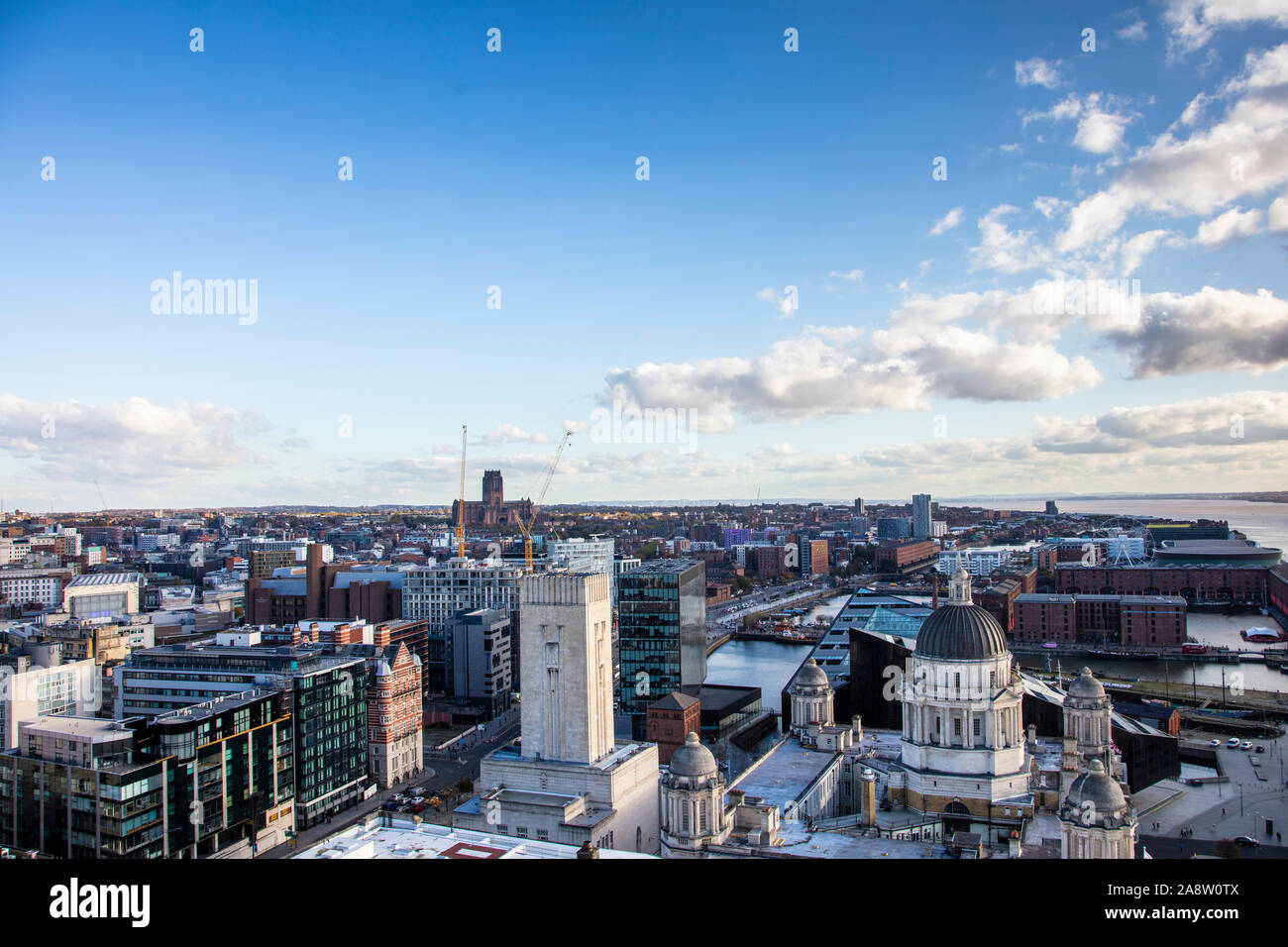Liverpool skyline cathedral hi-res stock photography and images - Alamy