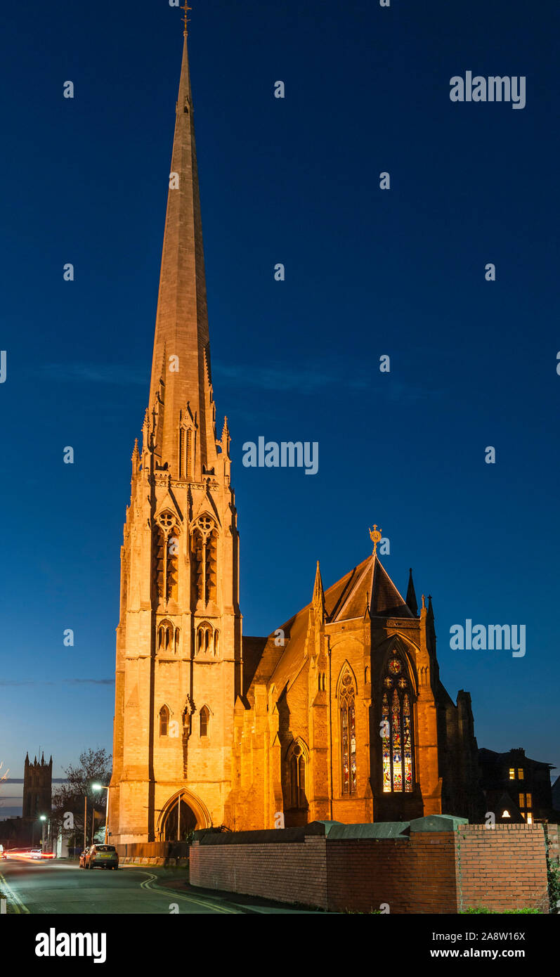 Tallest church spire uk hi-res stock photography and images - Alamy