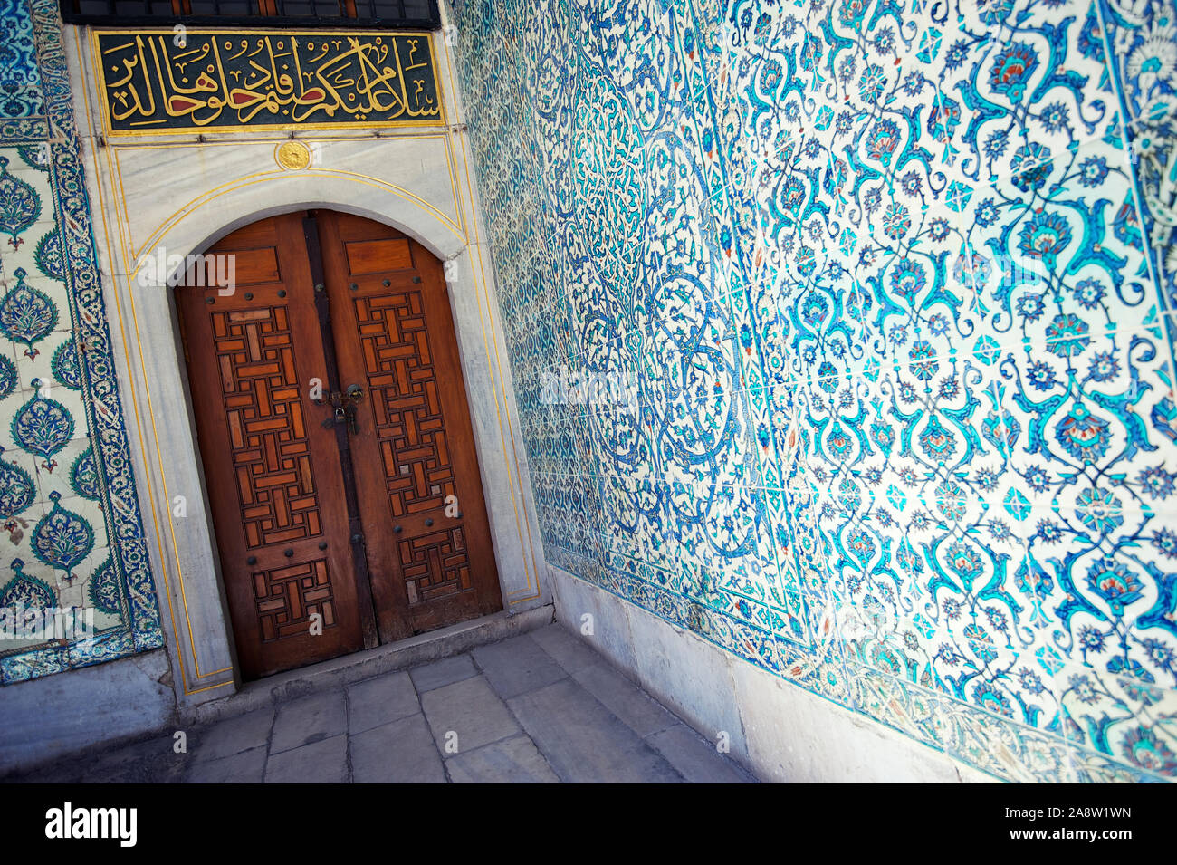 Ceramic wall tile ottoman turkey turkish islamic art hi-res stock ...