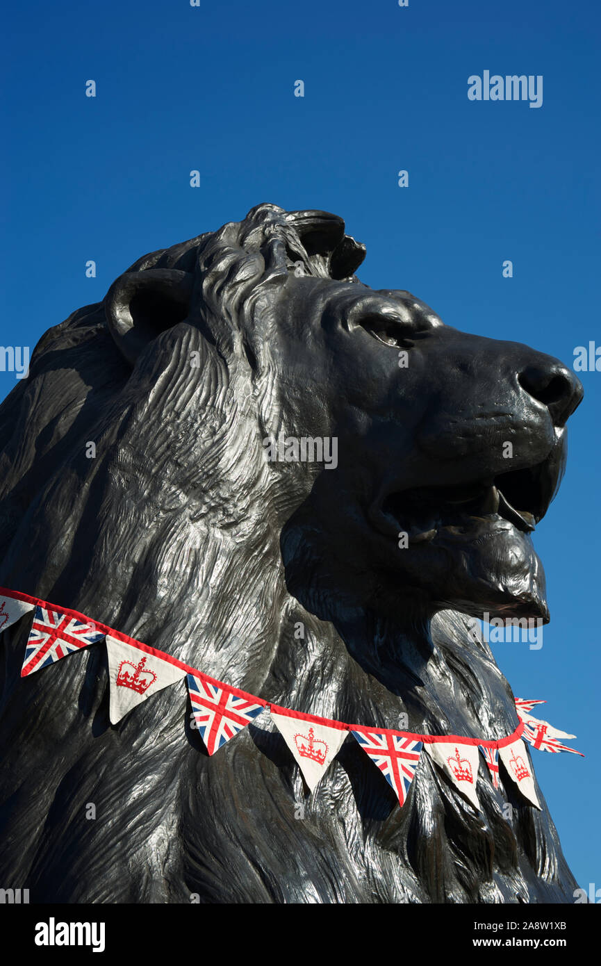 British lion and union jack hi-res stock photography and images - Alamy