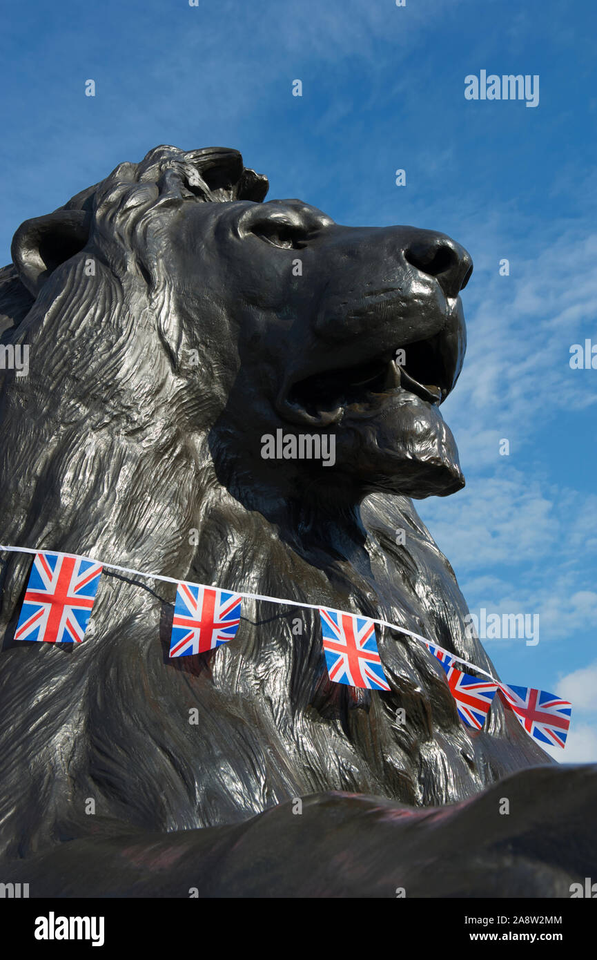 British lion and union jack hi-res stock photography and images - Alamy