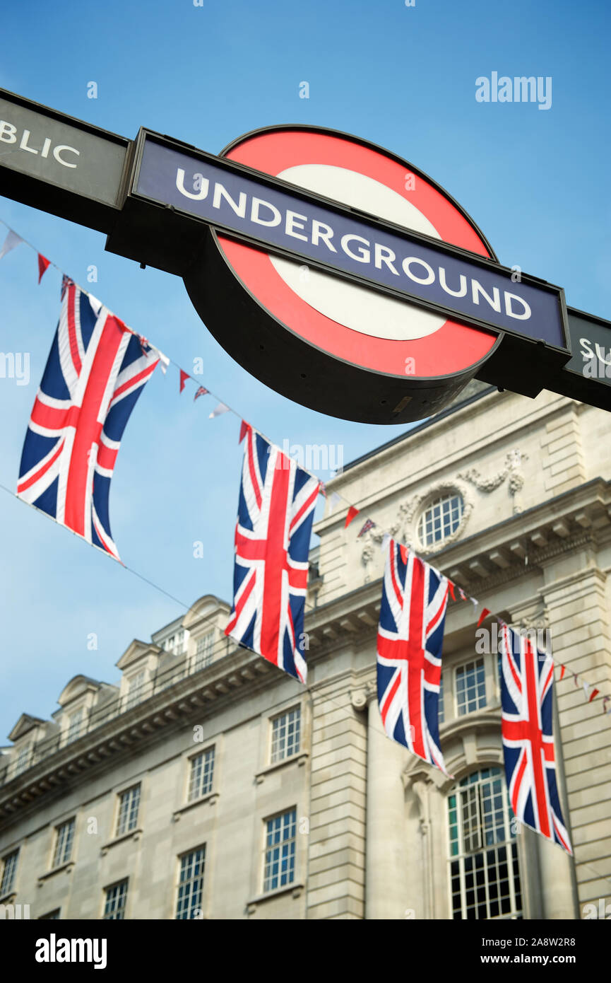 1908 underground logo london hi-res stock photography and images - Alamy