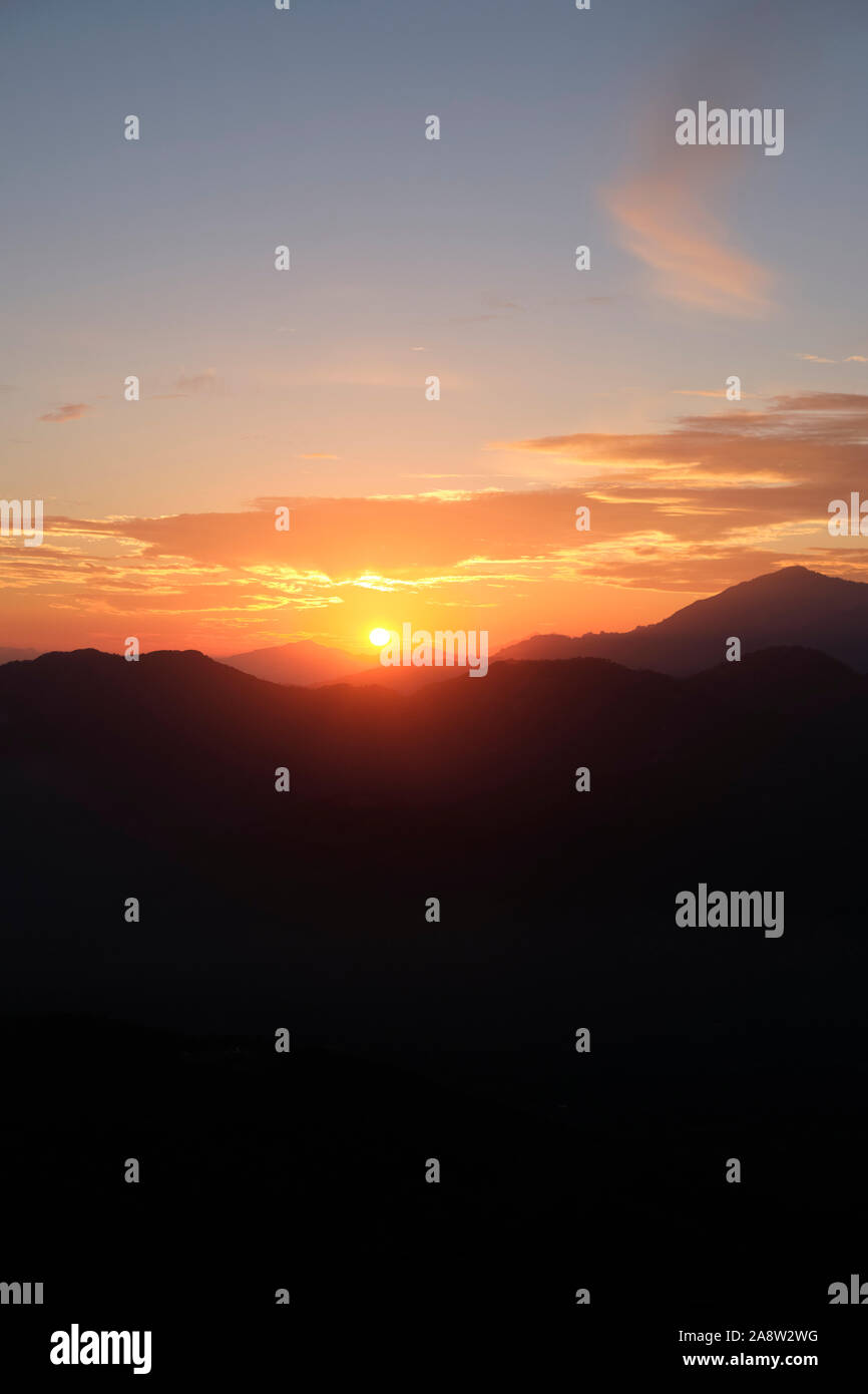 Minimal sunrise landscape hi-res stock photography and images - Alamy