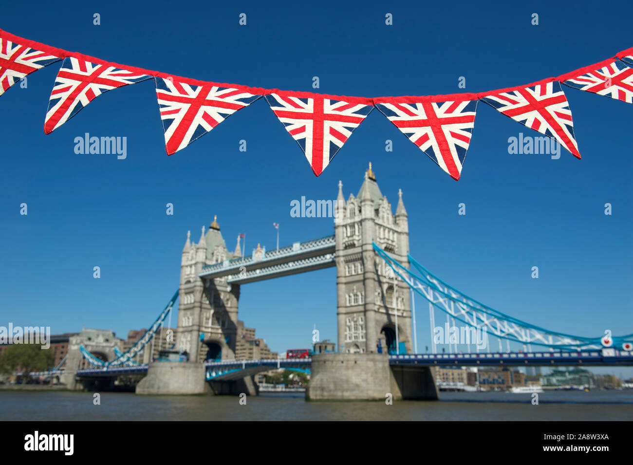 London bridge flag hi-res stock photography and images - Alamy