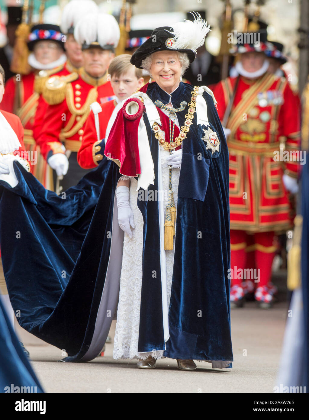 Elizabeth tudor procession hi-res stock photography and images - Alamy