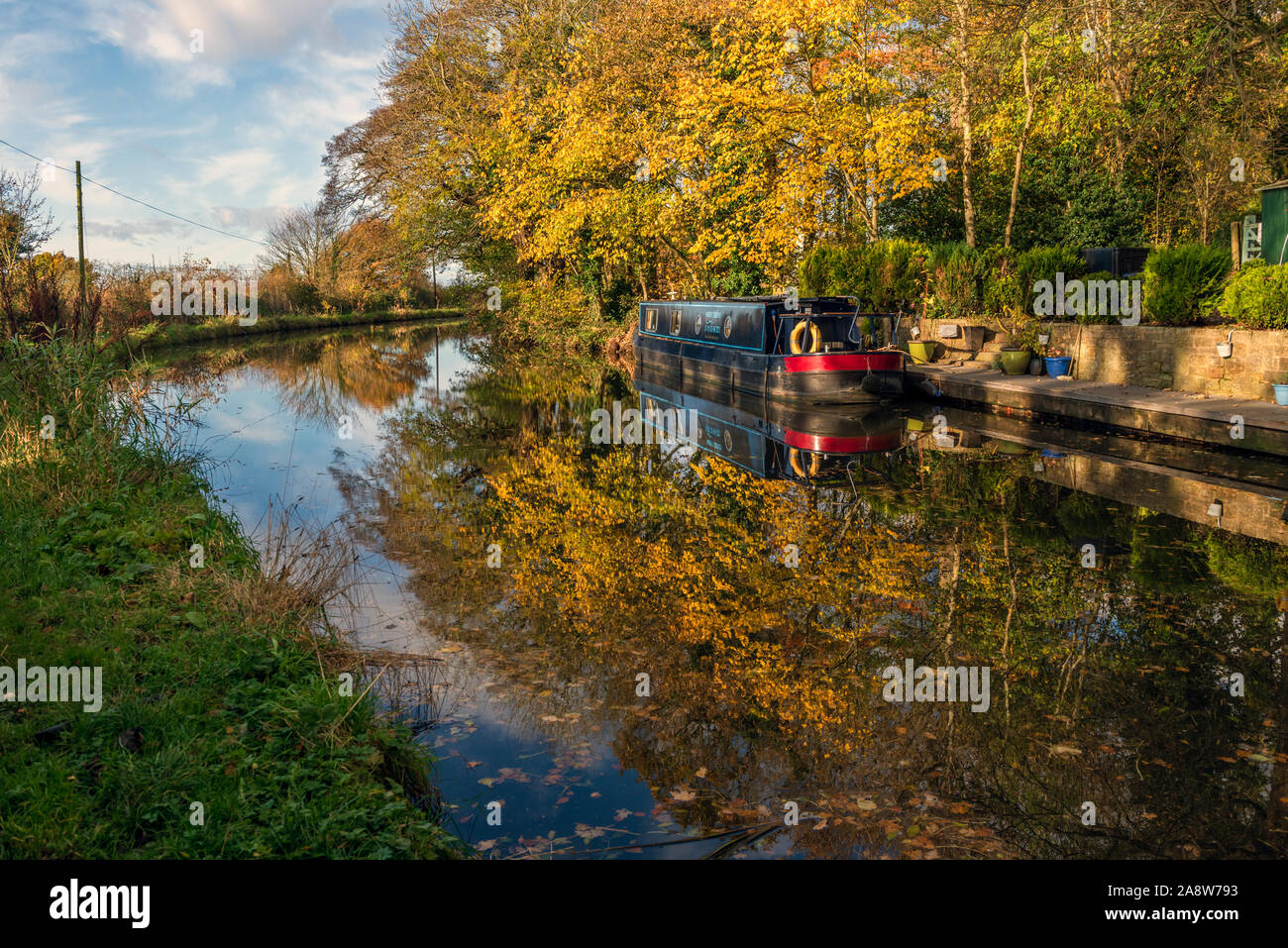 Lancaster canal hi-res stock photography and images - Alamy