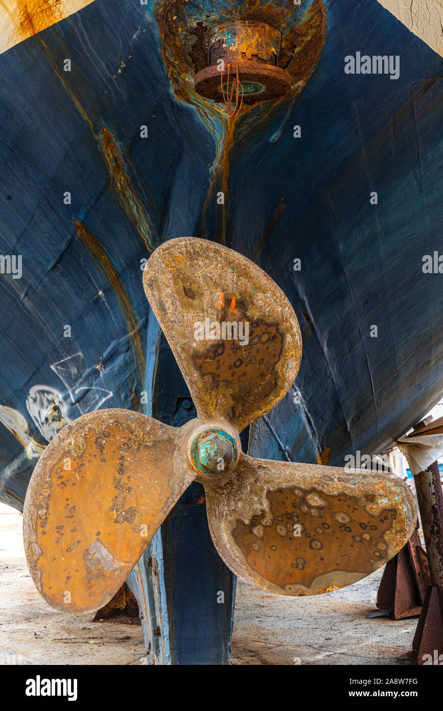 Propeller screw hi-res stock photography and images - Alamy