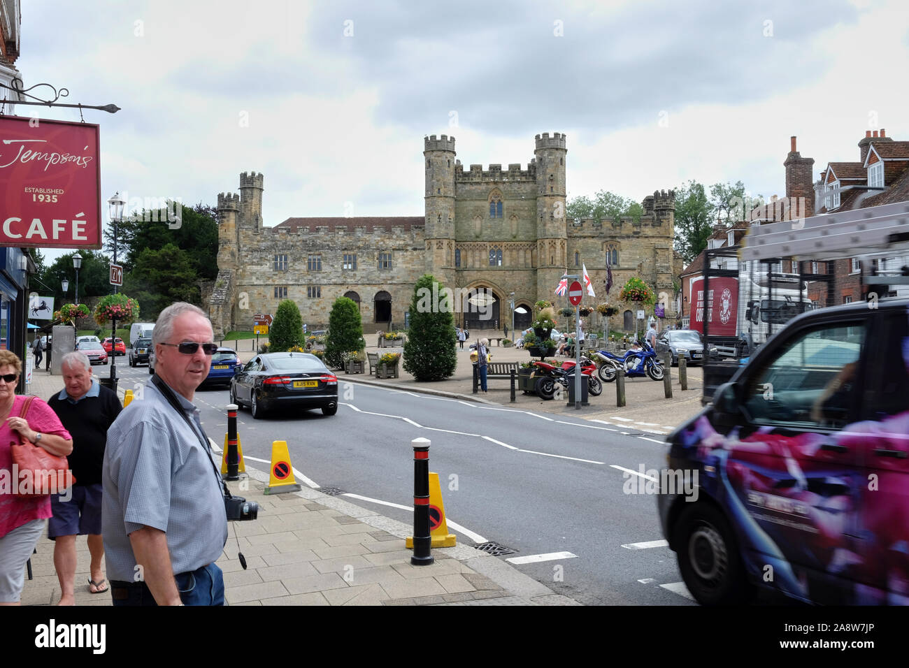 Battle high street england hi-res stock photography and images - Alamy
